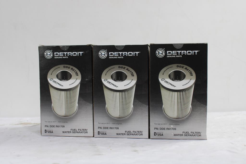 Detroit, Fleetguard, Luber Finer, Filters, 7 Pieces | Property Room