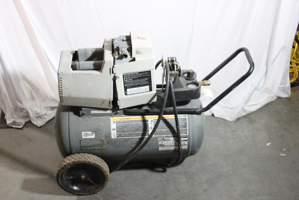 Devibliss Air Power 12 Gallon Air Compressor | Property Room