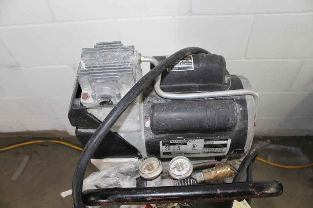 Devilbliss Pro 4000 Air Compressor | Property Room