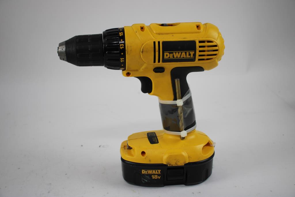 DeWalt 1/2" Cordless Drill/Driver, DC970 | Property Room