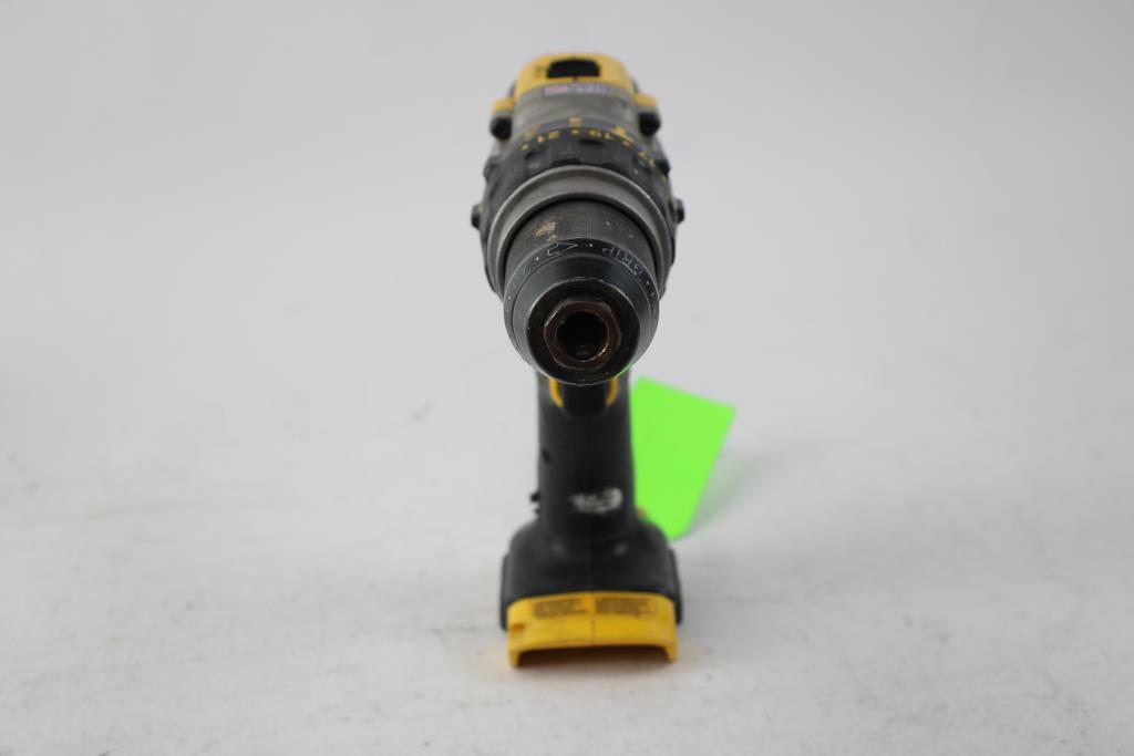 DeWalt 1/2" Cordless Drill/Driver/Hammerdrill, DCD985 | Property Room