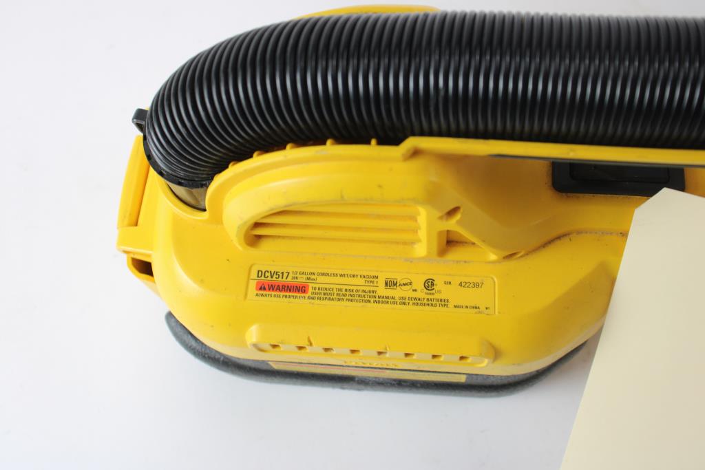 DeWalt 1/2 Gallon Cordless Wet/Dry Vacuum Type 1, DCV517 | Property Room