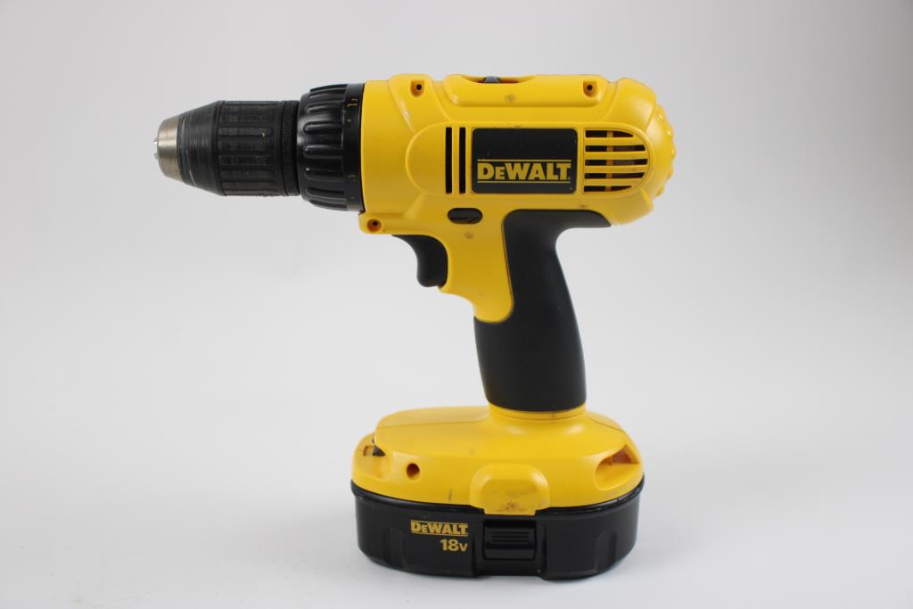 DeWalt 1/2" VSR Cordless Drill/Driver, DC970 | Property Room