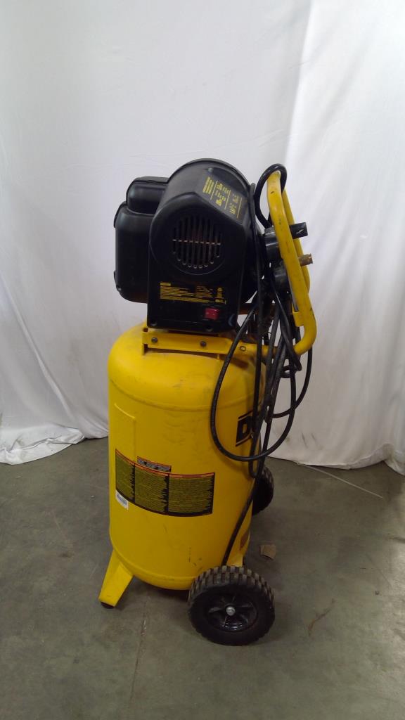 Dewalt 15 Gal Air Compressor | Property Room