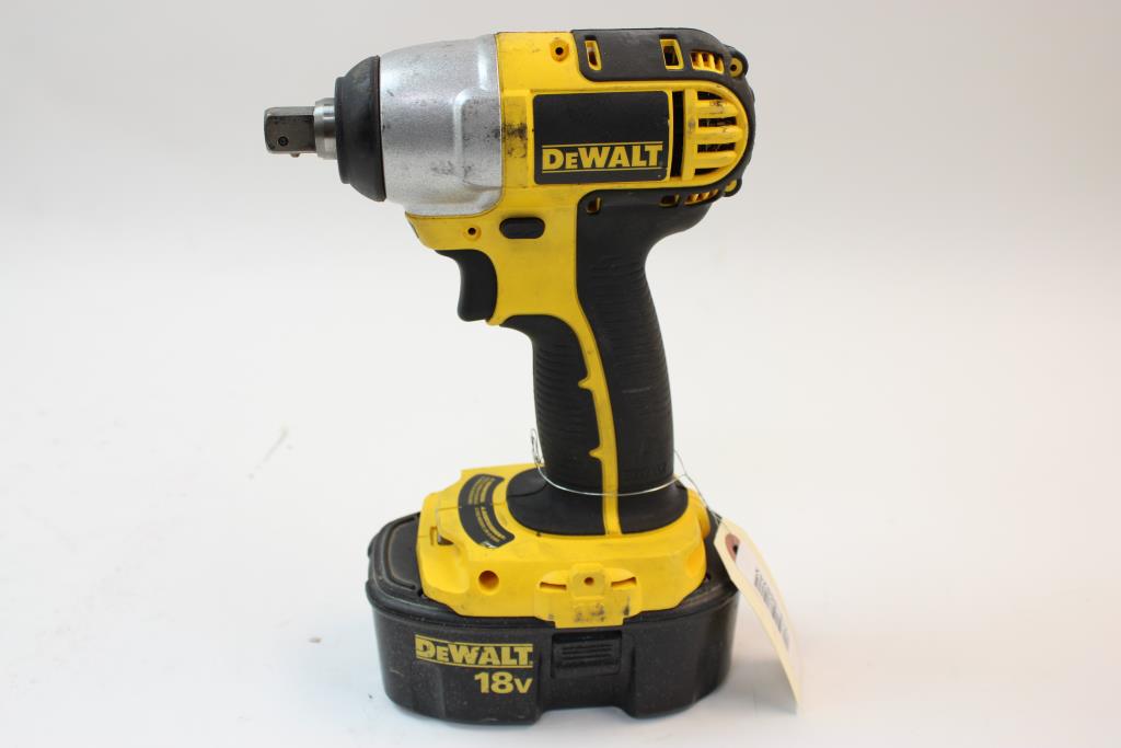 DeWalt 18v 1/2" Cordless Impact Wrench - DC820 | Property Room