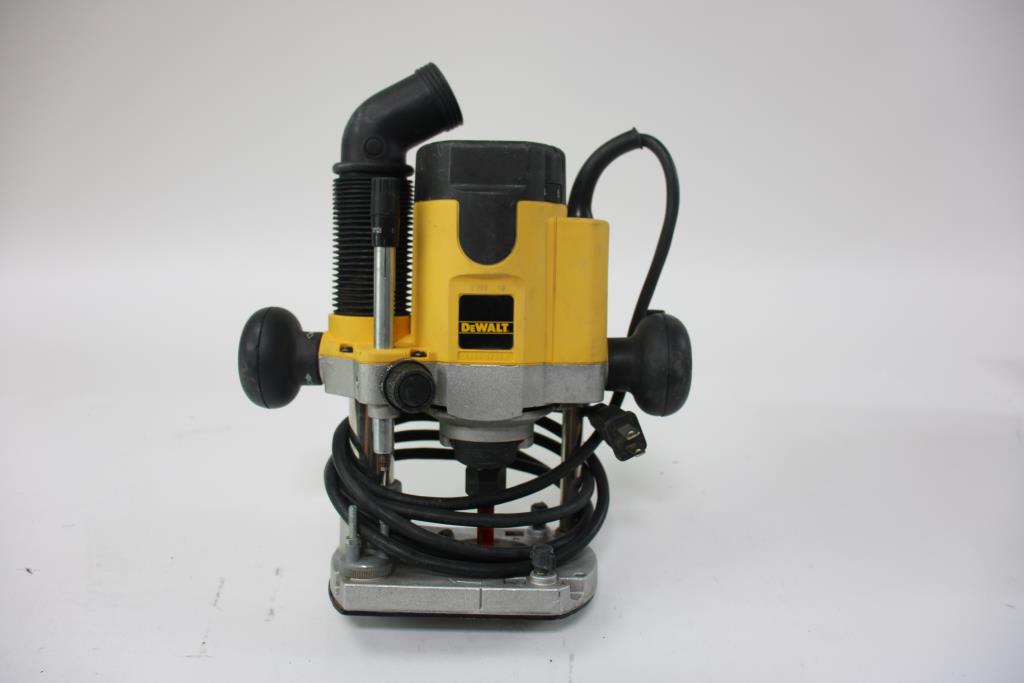 Dewalt 2 HP Plunge Router | Property Room