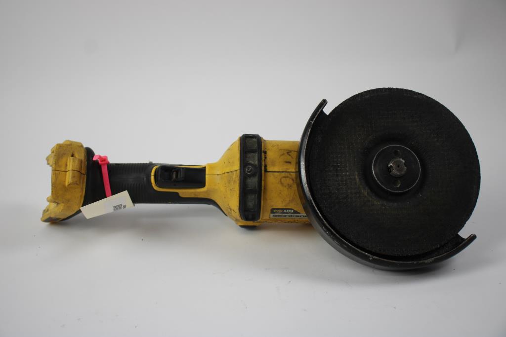 DeWalt 4 1/2"/6" Grinder, DCG414 | Property Room