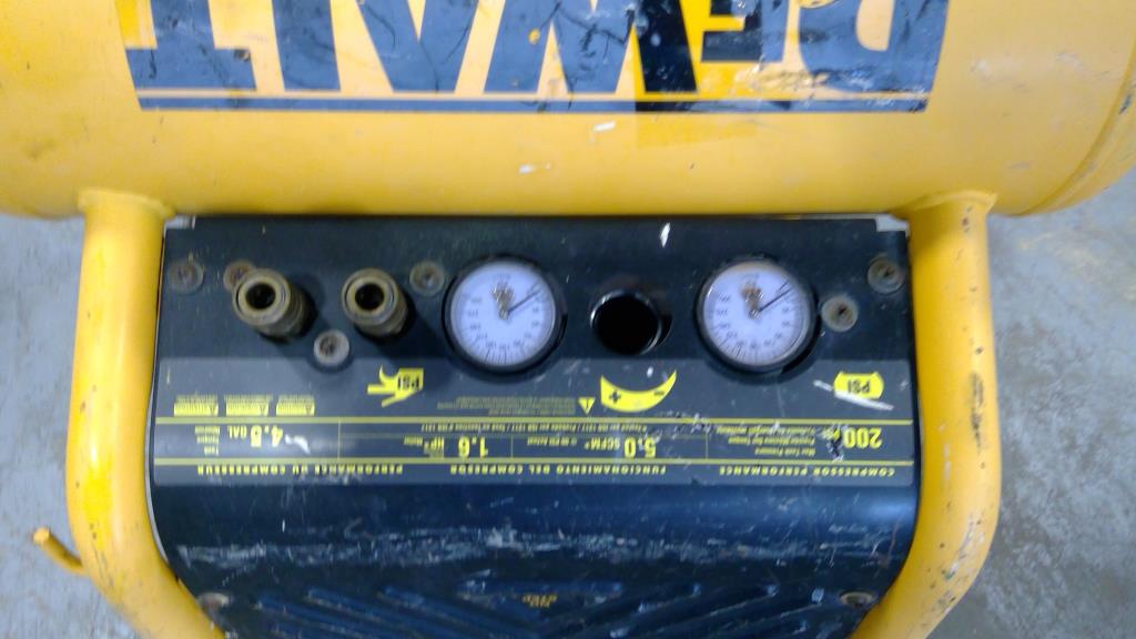 DeWalt 4.5 Gal Air Compressor | Property Room