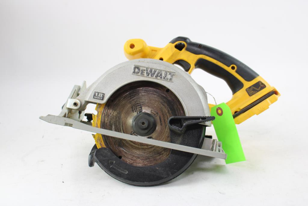 DeWalt 6 1/2" Cordless Circular Saw, DC390 | Property Room