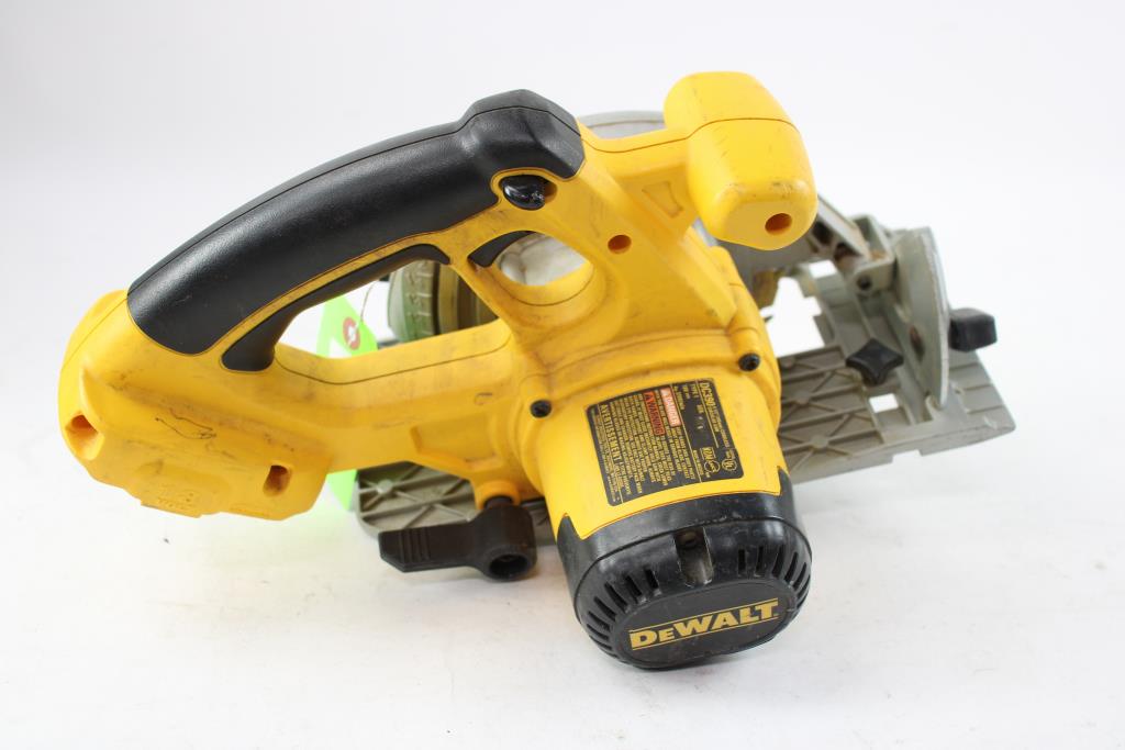 DeWalt 6 1/2" Cordless Circular Saw, DC390 | Property Room