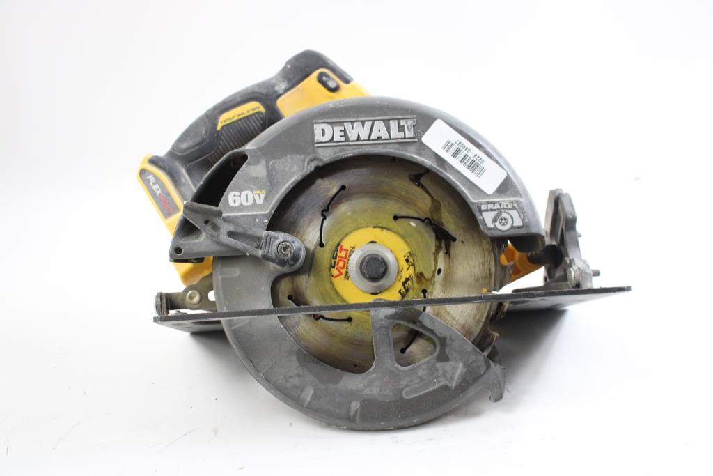 Dewalt 7 1/4" Cordless Circular Saw | Property Room