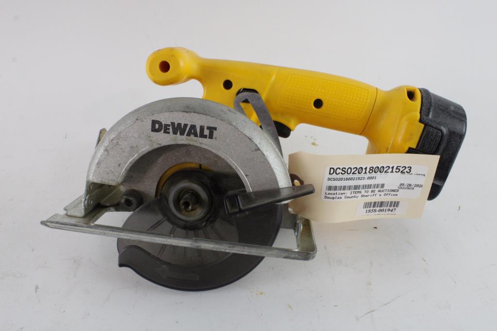 DeWalt Cordless 5 3/8" Trim Saw With Battery | Property Room