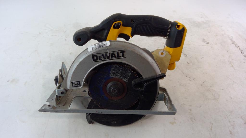 Dewalt Cordless Circular Saw | Property Room
