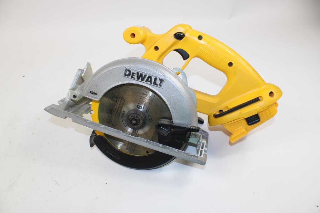 DeWalt Cordless Circular Saw DC390 Tool Only | Property Room