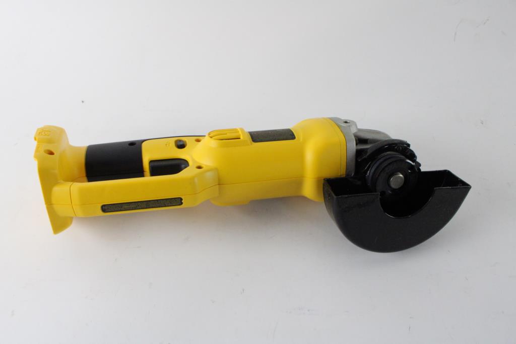 DeWalt Cordless Cut-Off Tool | Property Room