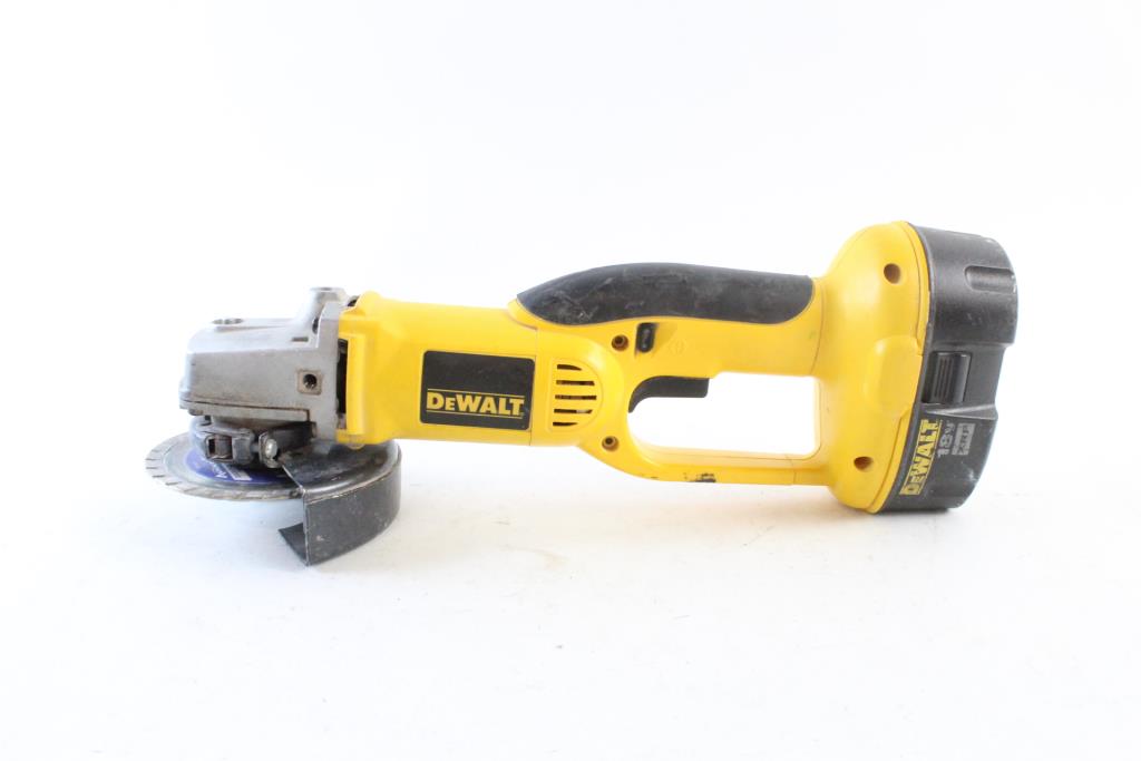 DeWalt Cordless Cut-Off Tool | Property Room
