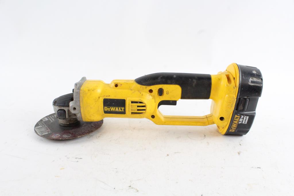 DeWalt Cordless Cut-off Tool | Property Room