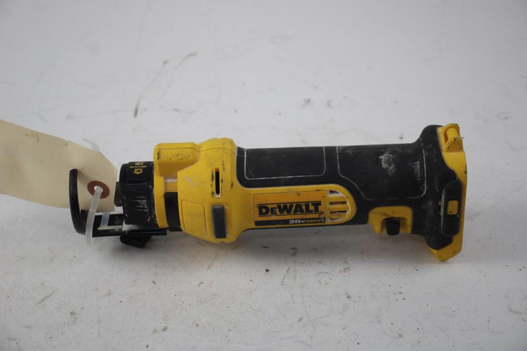 Dewalt Cordless Cut-Out Tool | Property Room