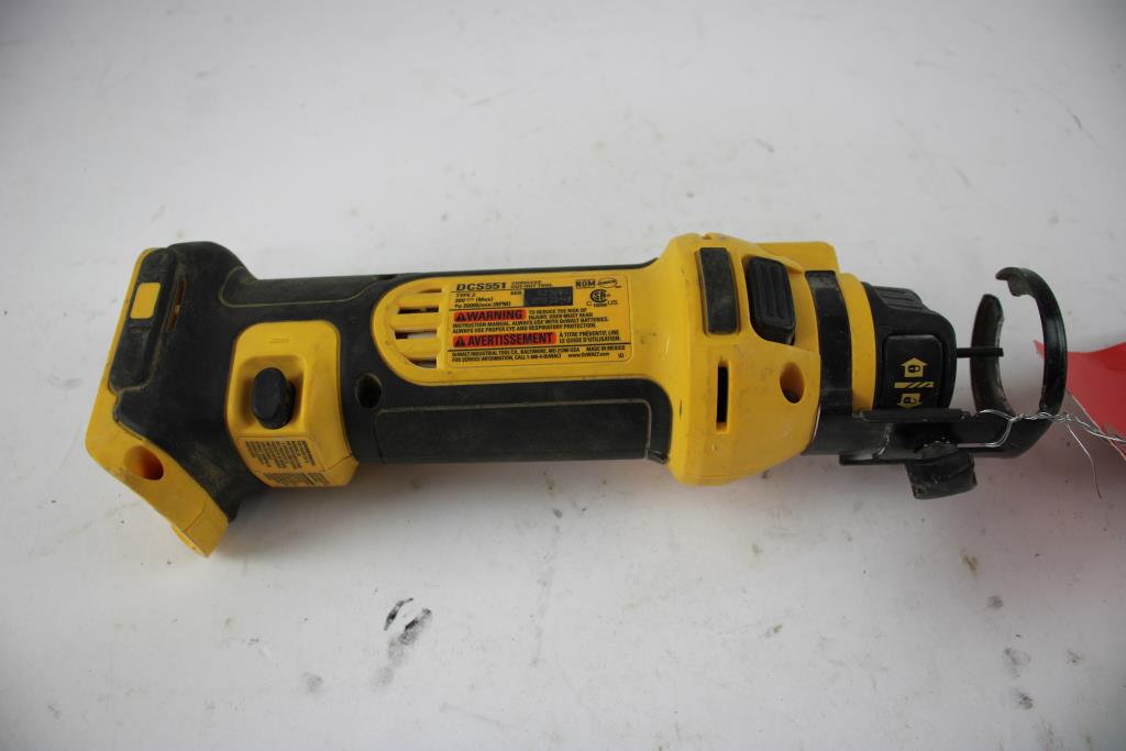 Dewalt Cordless Cut-Out Tool | Property Room