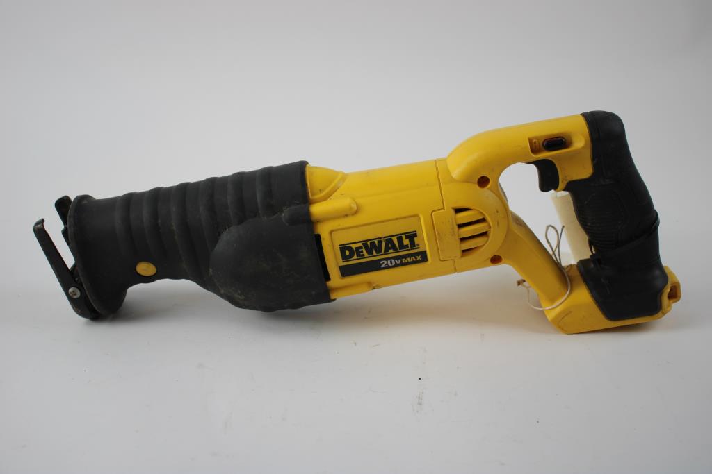 DeWalt Cordless Variable Speed Reciprocating Saw, DCS380 | Property Room