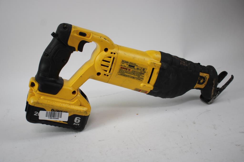 DeWalt Cordless V.S. Reciprocating Saw, DCS381 | Property Room