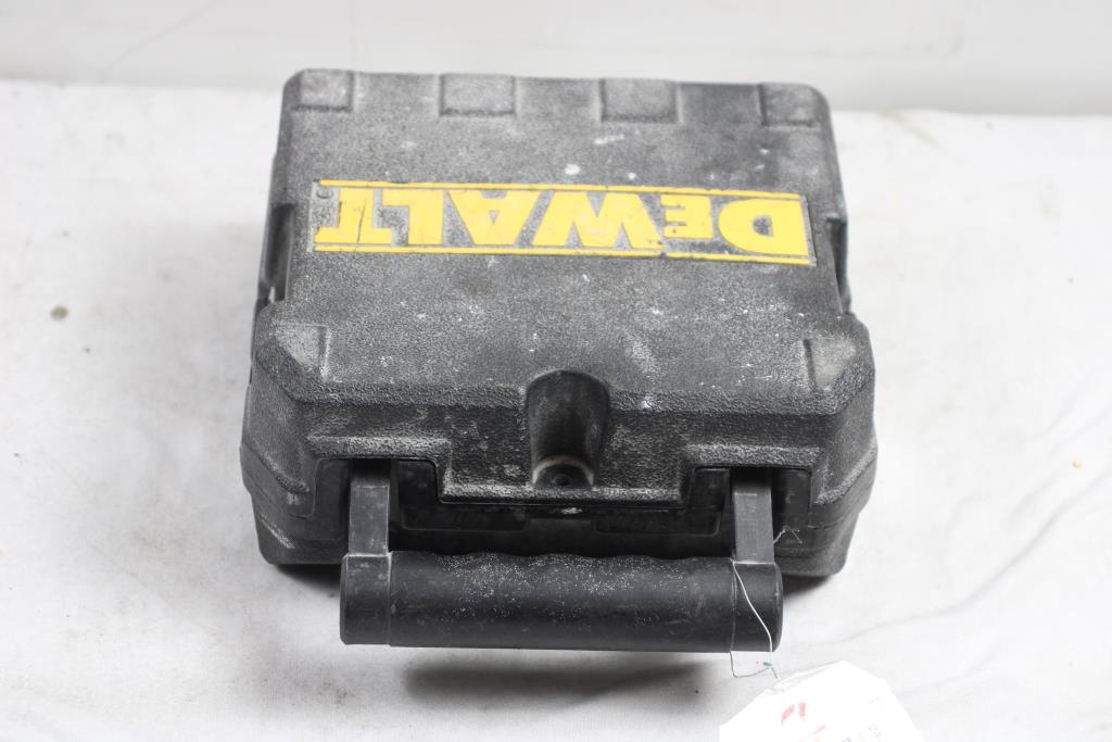 DeWalt Cross Line/Plumb Spot Combination Laser | Property Room