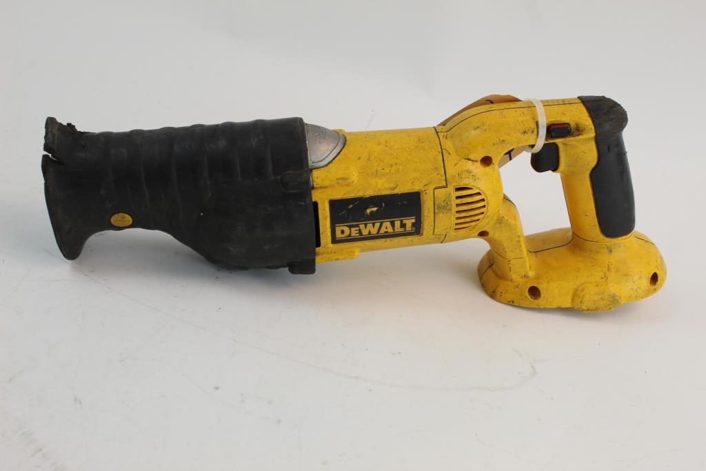 DeWalt DC385 Reciprocating Saw | Property Room