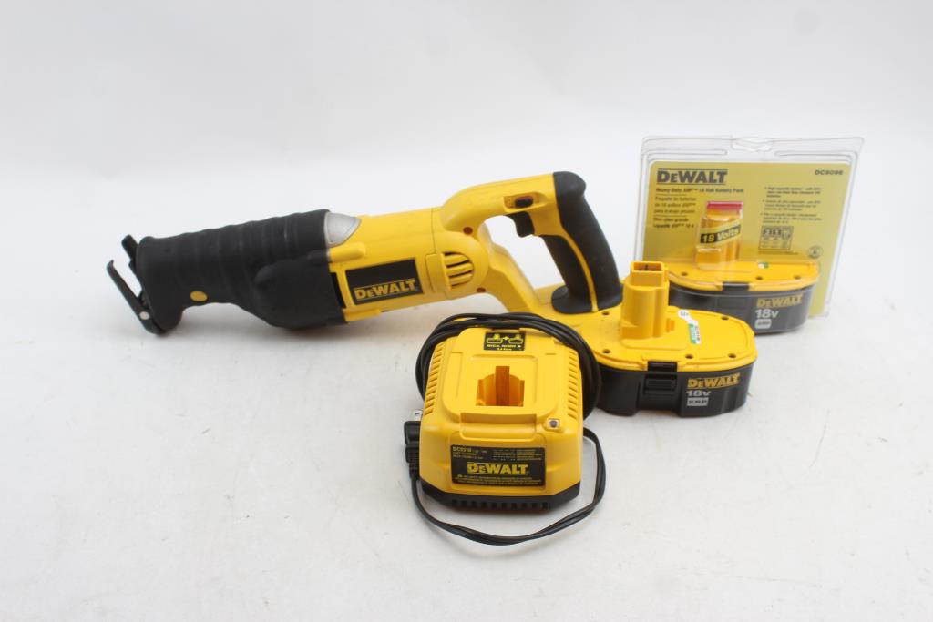 Dewalt DC385 Variable Speed Reciprocating Saw | Property Room