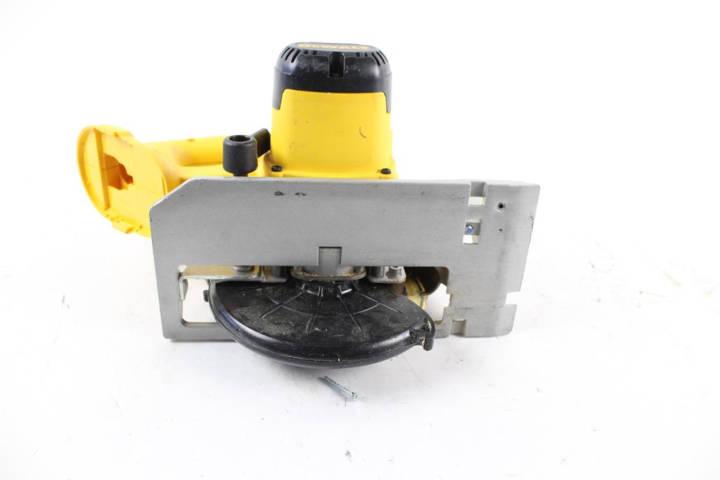 Dewalt DC390 Circular Saw | Property Room