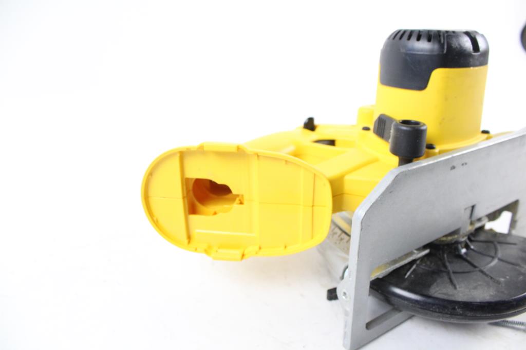 Dewalt DC390 Circular Saw | Property Room