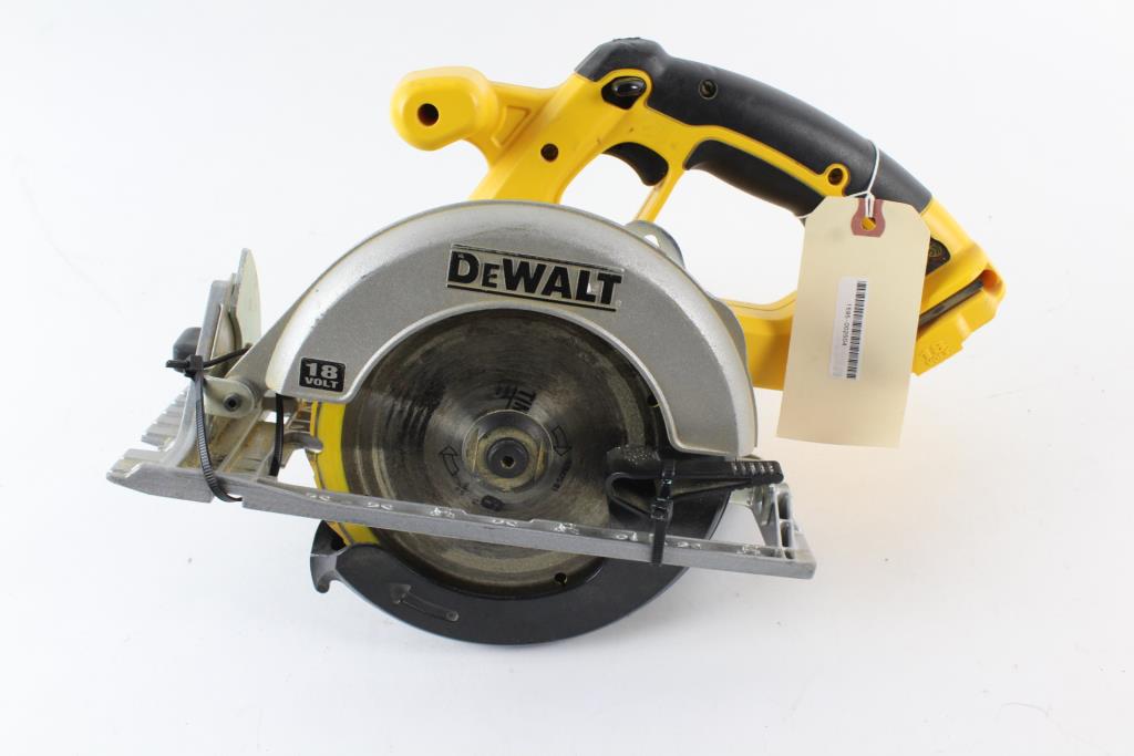 Dewalt DC390 Circular Saw | Property Room