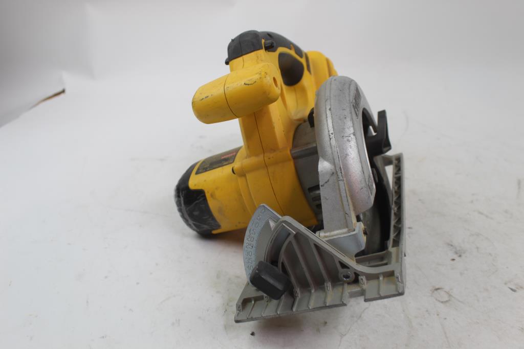 Dewalt Dc390 Cordless Circular Saw | Property Room