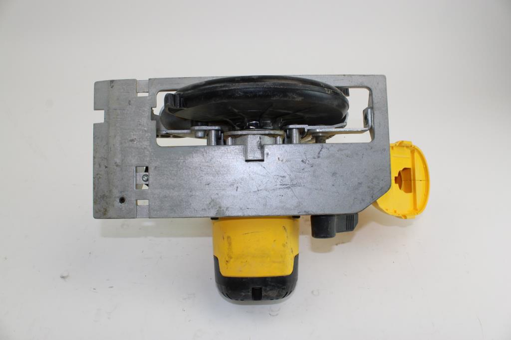 Dewalt DC390 Cordless Circular Saw | Property Room