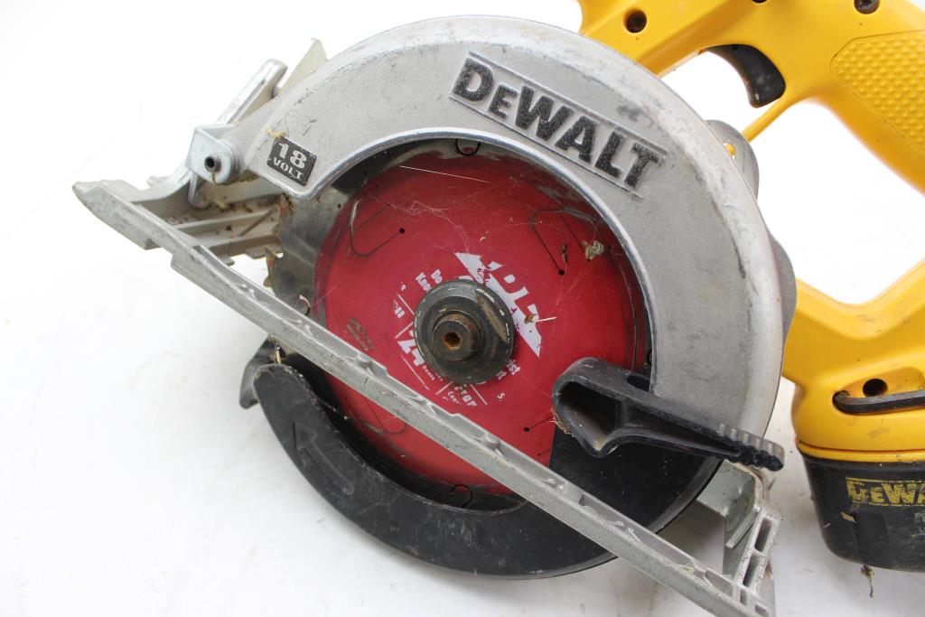 DeWalt DC390 Cordless Circular Saw | Property Room
