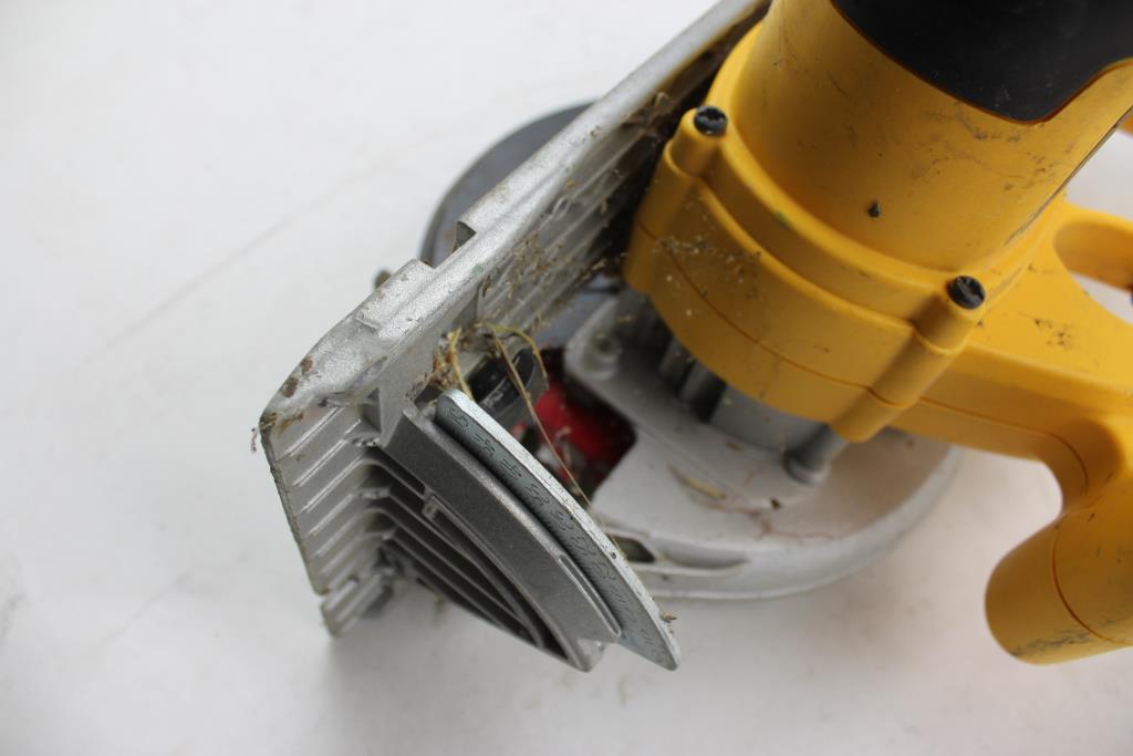 DeWalt DC390 Cordless Circular Saw | Property Room