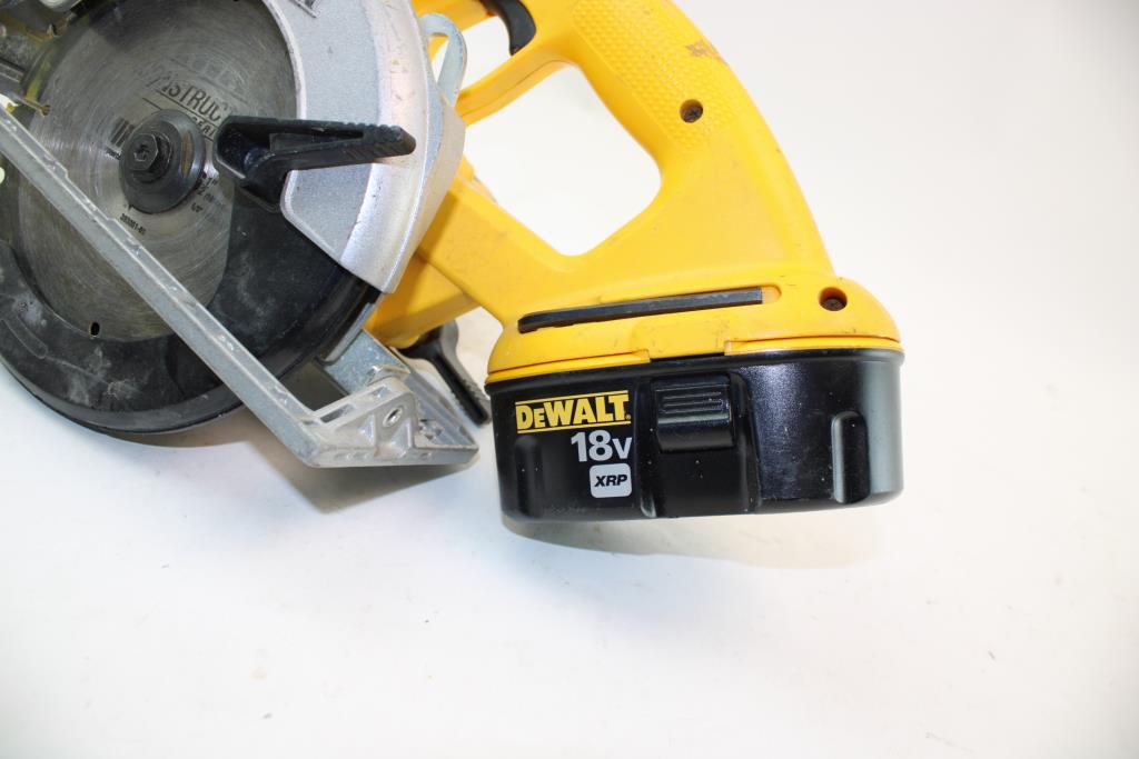 DeWalt Dc390 Cordless Circular Saw | Property Room