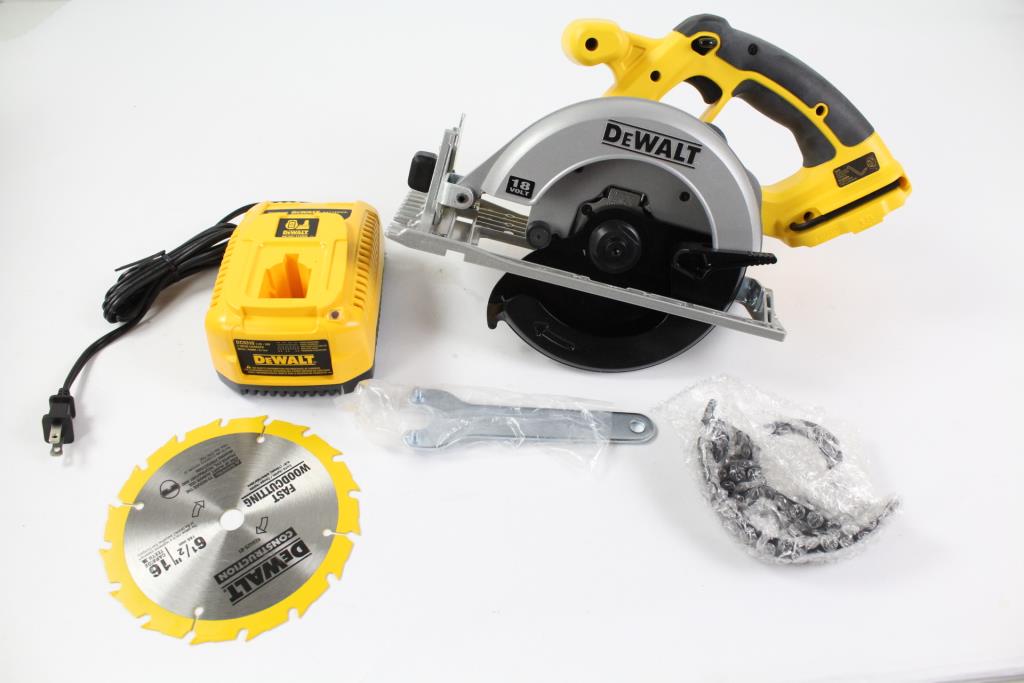 DeWalt DC390 Cordless Circular Saw & More, 5 Items | Property Room