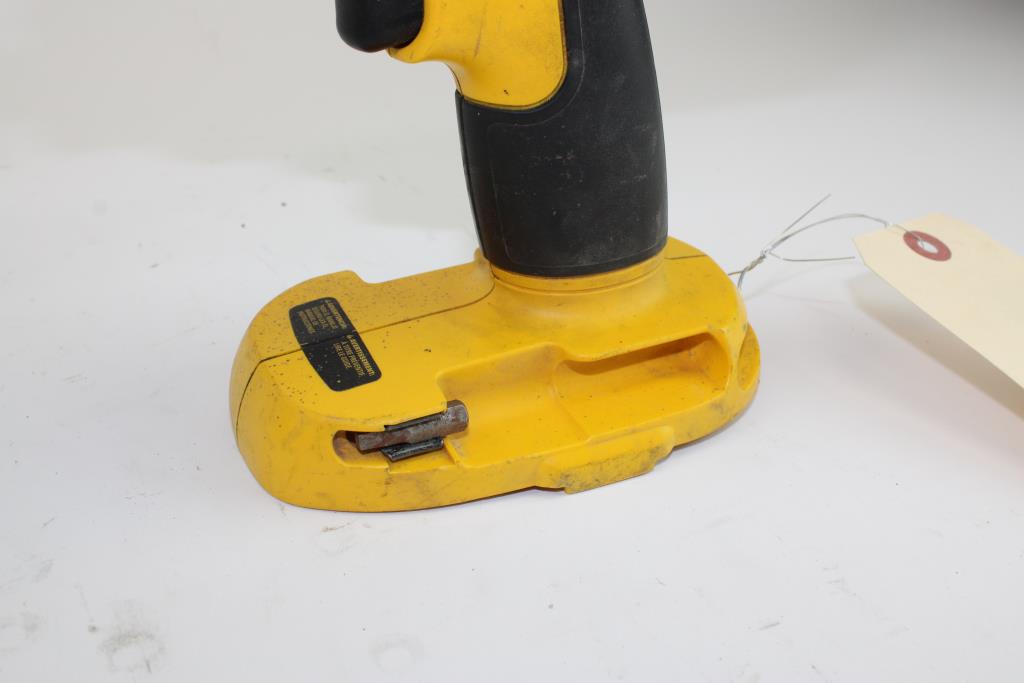 Dewalt DC925 Cordless Drill Driver Hammerdrill | Property Room