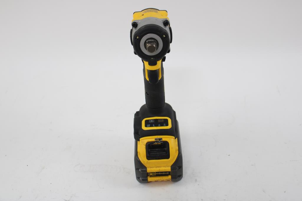 DeWalt DCF921 Compact Wrench | Property Room
