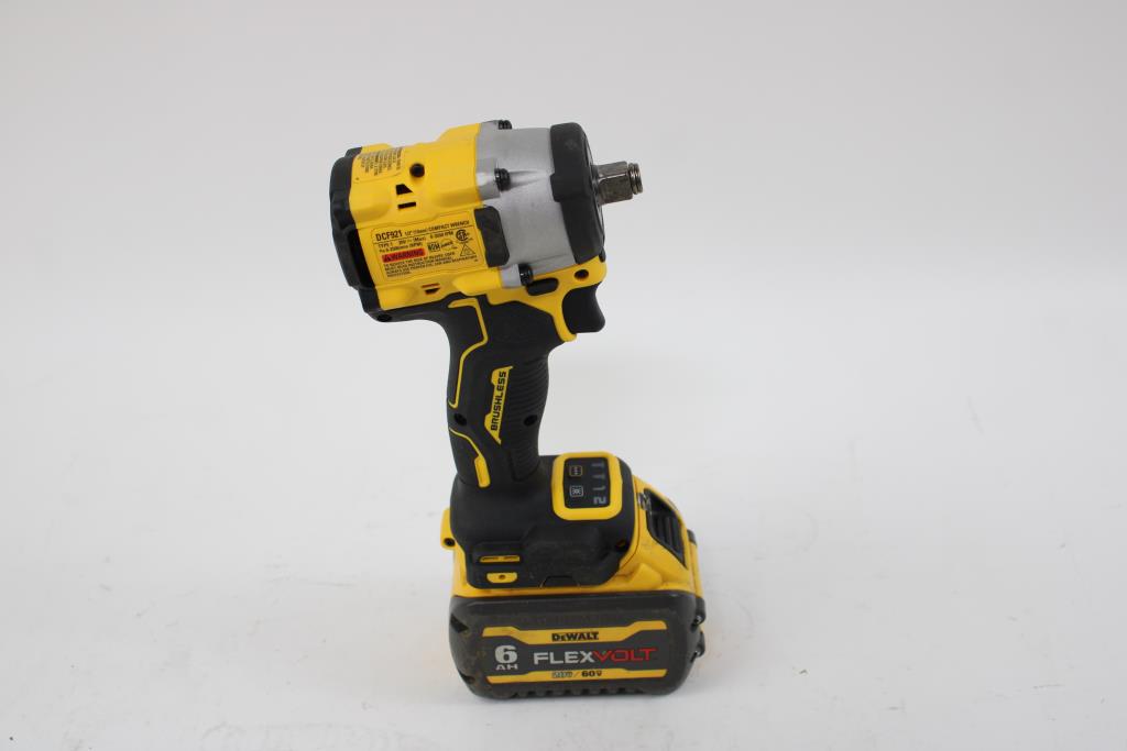 DeWalt DCF921 Compact Wrench | Property Room