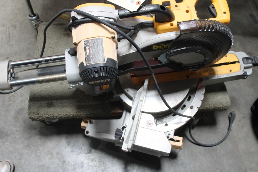DeWalt Double Bevelsliding Compound Miter Saw | Property Room