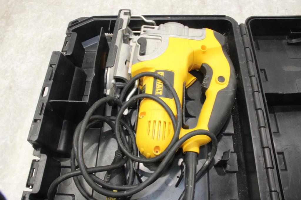 DeWALT DW331 VS Orbital Jig Saw | Property Room