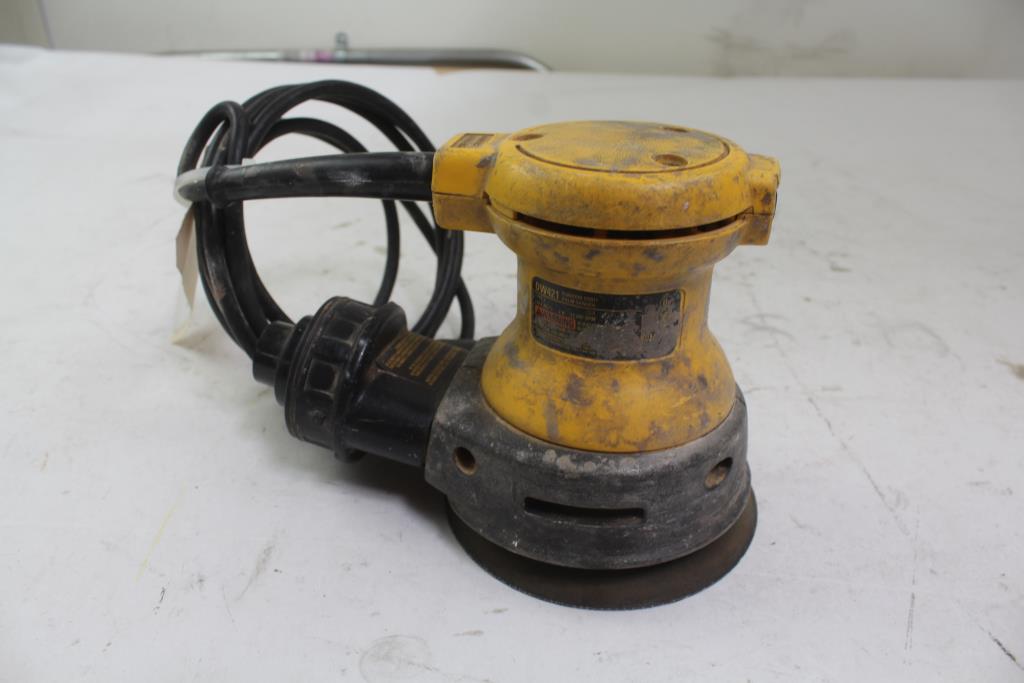 DeWalt DW421 Corded Palm Sander | Property Room
