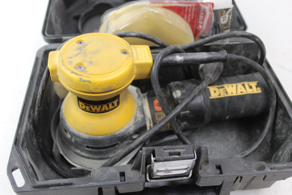 DeWalt DW421 Corded Random Orbit Palm Sander | Property Room