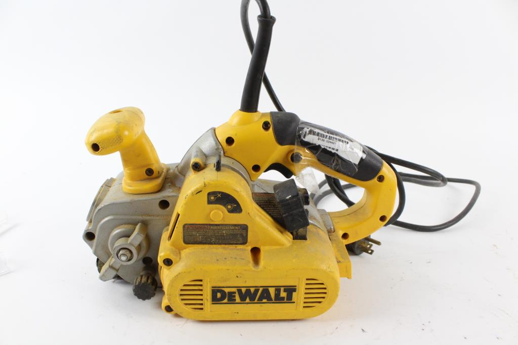 Dewalt DW443 V.S. Belt Sander | Property Room