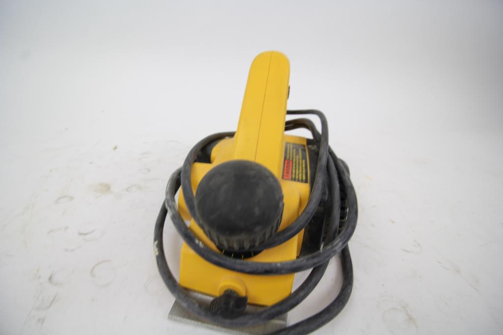 Dewalt DW680 2.5mm Planer Type 1 | Property Room