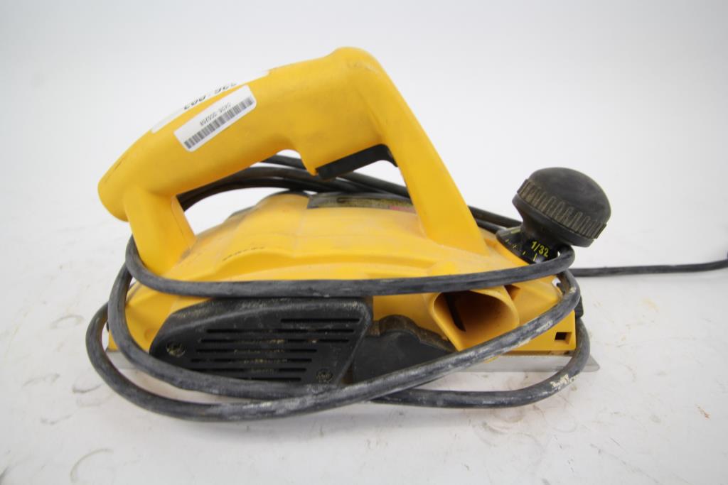 Dewalt DW680 2.5mm Planer Type 1 | Property Room