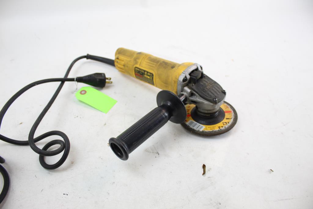 DeWalt DWE4011 4 1/2" ANgle Grinder Type 1 | Property Room