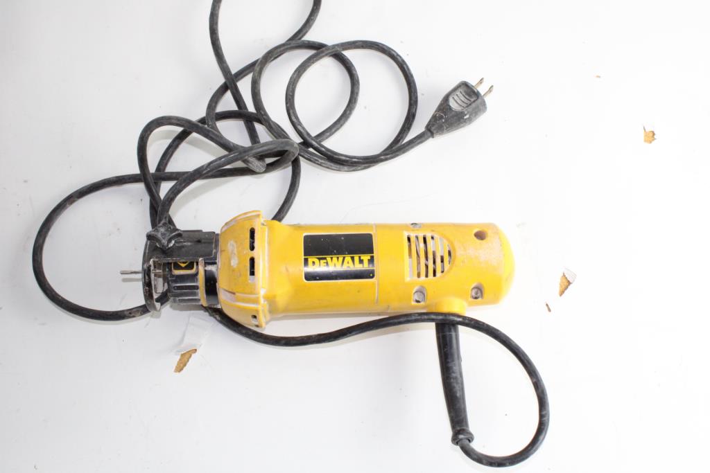 DeWalt Electric Cut Out Tool | Property Room