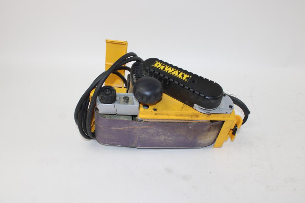 DeWalt Eleectronic Belt Sander DW431 | Property Room